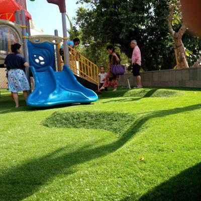Cina Codice artificiale di Wave 174 della stuoia dell'erba del giardino ondulato stretto del monofilamento in vendita