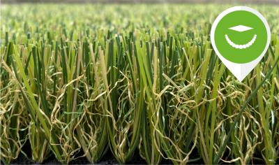 Cina Tappeto erboso sintetico artificiale naturale per altezza d'abbellimento del giardino 35mm in vendita