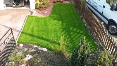 Cina Abbellimento di buona resilienza di Mat Home Garden Artificial Grass in vendita