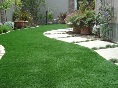 Cina Erba tappeto sintetica del giardino di verde di erba dell'erba artificiale di 50MM Cesped in vendita
