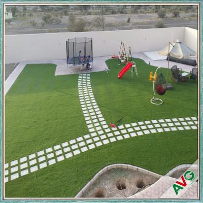 Cina Il tappeto erboso artificiale del tappeto sintetico dell'erba di Gazon Synthetique erba 45mm per la decorazione del giardino in vendita