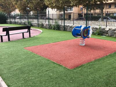 Cina erba sintetica Mat Artificial Grass Turf del pavimento del tappeto erboso artificiale del tappeto erboso del giardino di 45mm in vendita