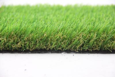 Cina Erba tappeto sintetica del giardino di verde di erba dell'erba artificiale di 50MM Cesped in vendita