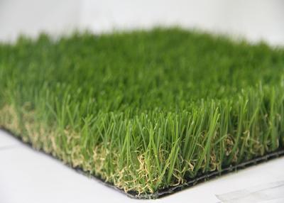 Cina Erba artificiale residenziale decorativa domestica all'aperto con alta stabilità UV in vendita