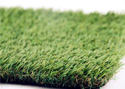 Cina Erba falsa verde per il giardino, erba sintetica di 15MM del tappeto erboso artificiale del giardino in vendita