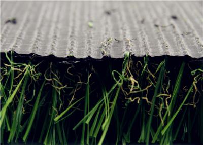 Cina Tappeto erboso sintetico dell'erba artificiale del giardino, erba falsa del giardino per l'inverdimento della città in vendita