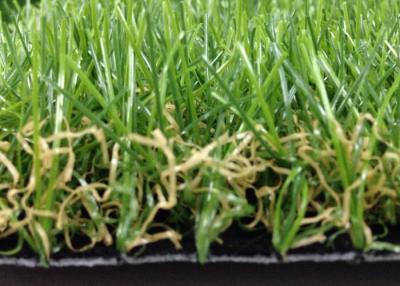 Cina Il Anti-fuoco che abbellisce l'erba artificiale verde tappezza l'altezza di 60mm - di 15mm in vendita