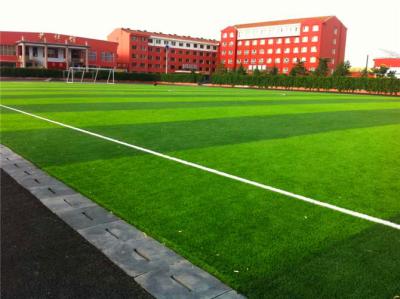 Cina Campo/prati inglesi falsi erba di Olive Green Playground Artificial Turf Anti-UV in vendita