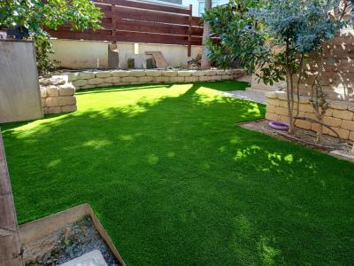 Cina Ampi campi di football americano ondulati di Matte Fake Garden Grass For in vendita