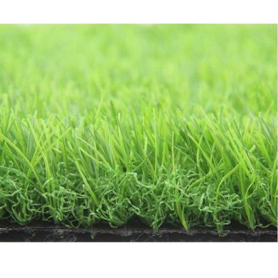 Cina Tappeto artificiale sintetico dell'erba di falsificazione del prato inglese del giardino del tappeto erboso di Landscraping in vendita