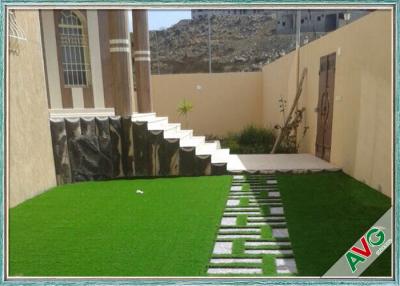 Cina Campo da giuoco di approvazione di iso che abbellisce erba artificiale per il giardino del cortile in vendita