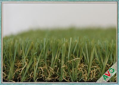 Cina Pienezza Emerald Green Artificial Grass Turf di superficie per l'abbellimento all'aperto/giardino in vendita