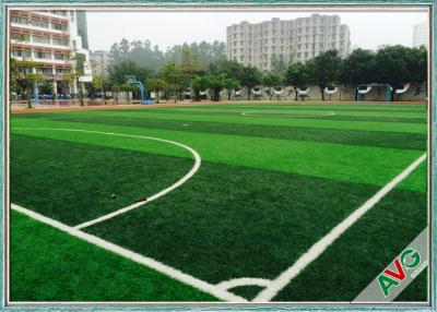 Cina Erba UV anti- del sintetico di calcio del tappeto erboso artificiale di calcio del PE del monofilamento in vendita