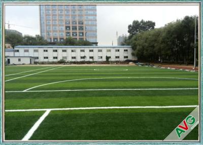 Cina Tappeto erboso artificiale di calcio artificiale di Cesped/erba sintetica delicata pelare in vendita
