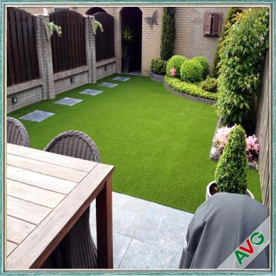 Cina Tappeto erboso artificiale sintetico della coperta verde all'aperto del tappeto del pavimento dell'erba per il giardino in vendita