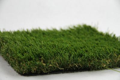 Cina Erba finta per esterni resistente ai raggi UV con supporto in PP + rete 2 m / 4 m di larghezza Tappeto da calcio in erba artificiale in vendita