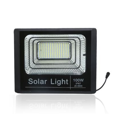 Cina luce di inondazione alimentata solare di 200W LED, luci di inondazione all'aperto solari 2 anni di garanzia in vendita