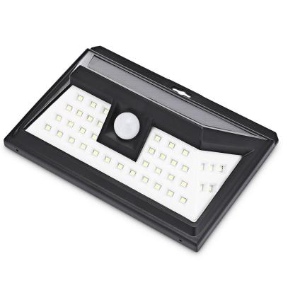 Cina Luci fissate al muro alimentate solari impermeabili, luci alimentate solari del giardino del sensore LED di PIR in vendita