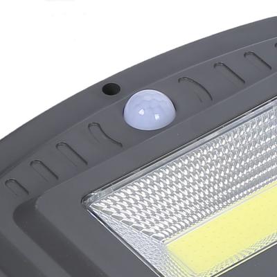 Cina Gli ABS rivestono tutti in un'iluminazione pubblica solare del LED con la batteria del fosfato del ferro del litio in vendita
