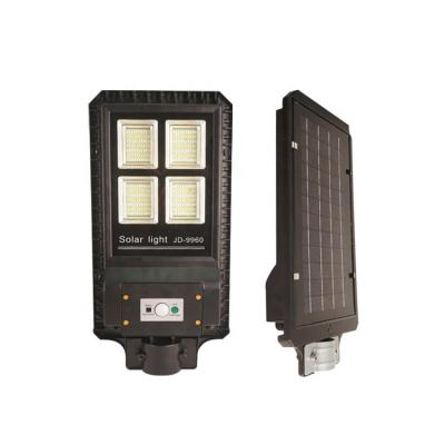 China 30w impermeável todo em uma luz de rua solar com função de controle remoto inteligente à venda