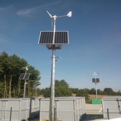 Cina Iluminazione pubblica solare del doppio braccio all'aperto con l'Accumulatore litio-ione 30w 40w in vendita