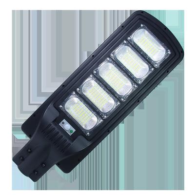China RoHs 6500k 30 W 60 W allen in Één Zonnestraatlantaarn voor Binnenplaats Te koop