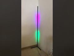 Angolo dell'interno della decorazione che sta la luce nordica del pavimento di 10000lm LED