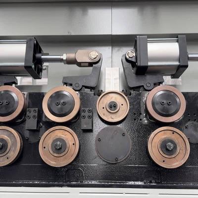 中国 機械に多供給をする16mm CNCの鐙がねのベンダーの自動鐙がね 販売のため