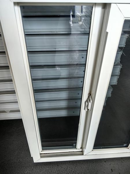 Horizontal Customized Kitchen UPVC Sliding Window Engineered Vinyl Sliding Windows