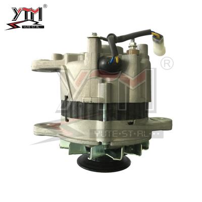 Cina alternatore di 4D31 24V 30A per KOBELCO 6D15 ALM0209BS ALM0209GB ALM0209KL ALM0209LK ALM0209LP in vendita