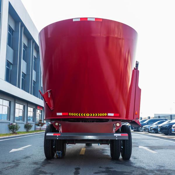 Quality Efficent 21m³ Volume TMR Mixer Wagon For High Output Livestock Ranches for sale