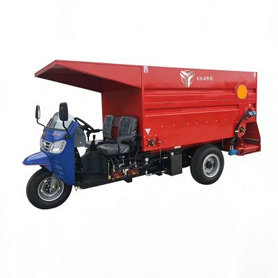 China FS-07 Livestock Feed Wagon Manual Control 7m³ Capacity Farm Ranch Use for sale