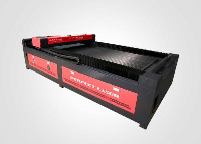 China 1300*2500mm  Large Size Laser Cutting Machine For Garment and Fabric for sale