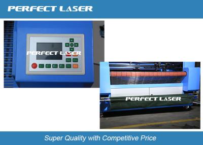 Cina Macchina automatica per incisione laser CO2 per alimentazione e laminazione per tessuto e pelle in vendita