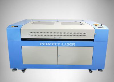 China Die digitale CO2-Lasergravurmaschine erreicht die Doppelfunktionen Gravieren und Schneiden zu verkaufen