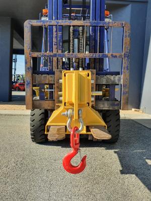 China 4700kg Angled Extendable Jib Forklift Attachment Metal Fabrication for sale