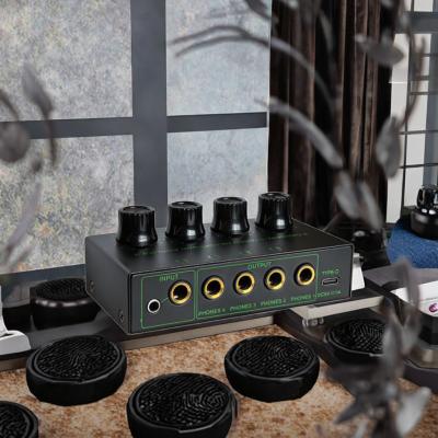 China 4-Wege RGB Monitor Kopfhörerverstärker Stereo Audio Soundkarte & Mixer Audio Kopfhörerverteiler zu verkaufen