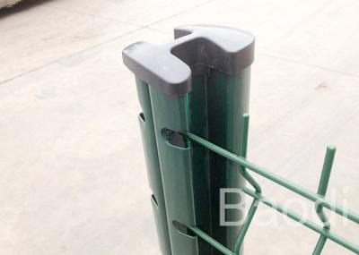 Cina Pannelli d'acciaio saldati del recinto curvi triangolo del cortile, pannelli dello spruzzo del vinile per protezione a macchina in vendita