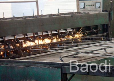 Китай Прочная арматура усиливая ячеистую сеть раскрывая 100 до 300 Мм для шоссе/причала продается