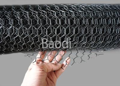 中国 六角形の編まれた網の耐食性を得ているポリ塩化ビニールの噴霧の鶏 販売のため