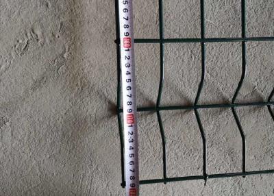 China Black Powder Spraying 3mm Welded Wire Mesh Fence Iron Netting for sale