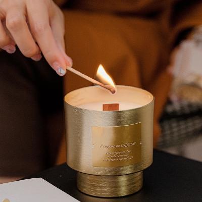 China AROMA HOME Custom Unique Private Label Wood Wick Luxury Soy Wax Gold Plated Metal Jars Candle For Valentine's Day Gift for sale