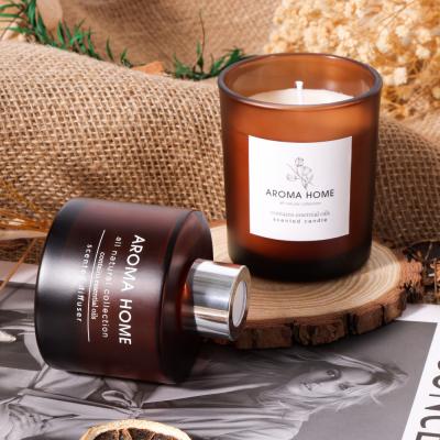 Cina Insieme di lusso di Brown Reed Diffuser Scented Candles Gift del barattolo di vetro di fragranza dell'olio di Caldo-vendita della CASA dell'AROMA in vendita