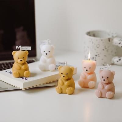 China A vela de assento bonito do parafuso do bolo da aromaterapia do urso da decoração do artesanato Scented à venda