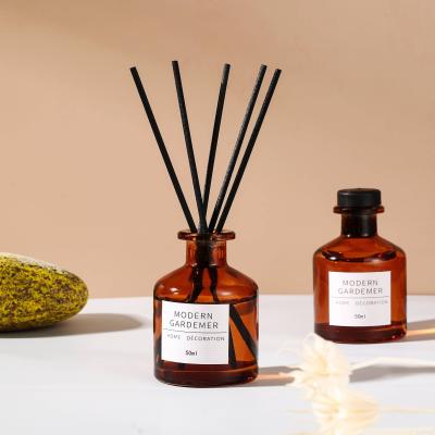 Cina Il vetro su misura imbottiglia l'hotel domestico della decorazione sente Reed Diffuser 50ML in vendita