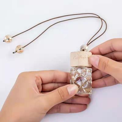 China Fragrância 2021 de lingüeta do óleo do perfume do perfume do difusor do carro pequeno da marca própria para a decoração à venda