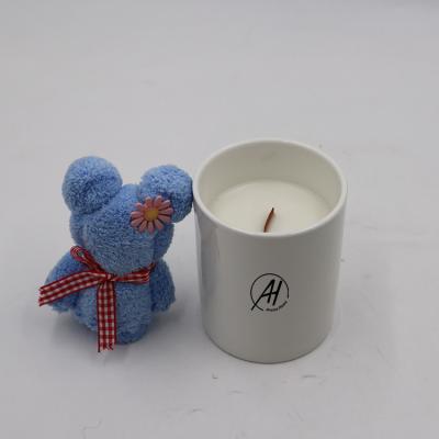 Cina La sensazione dell'aroma ha sentito la candela ceramica bianca con lo stoppino di legno in vendita