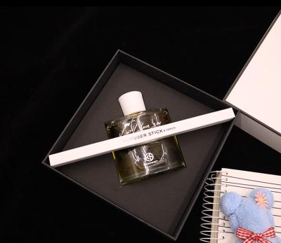 Cina Regalo di lusso della bottiglia del quadrato di Reed Diffuser 180ml dell'aroma messo con la scatola bianca in vendita