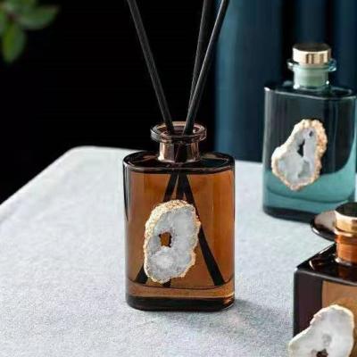 Cina Il regalo di lusso di Reed Diffuser 180ml Brown dell'aroma ha messo con Shell Decoration bianca in vendita