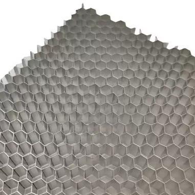 Cina 2 mm - 200 mm Honeycomb in alluminio personalizzato con 1220*2440 mm di grado di ignifugo A1 in vendita